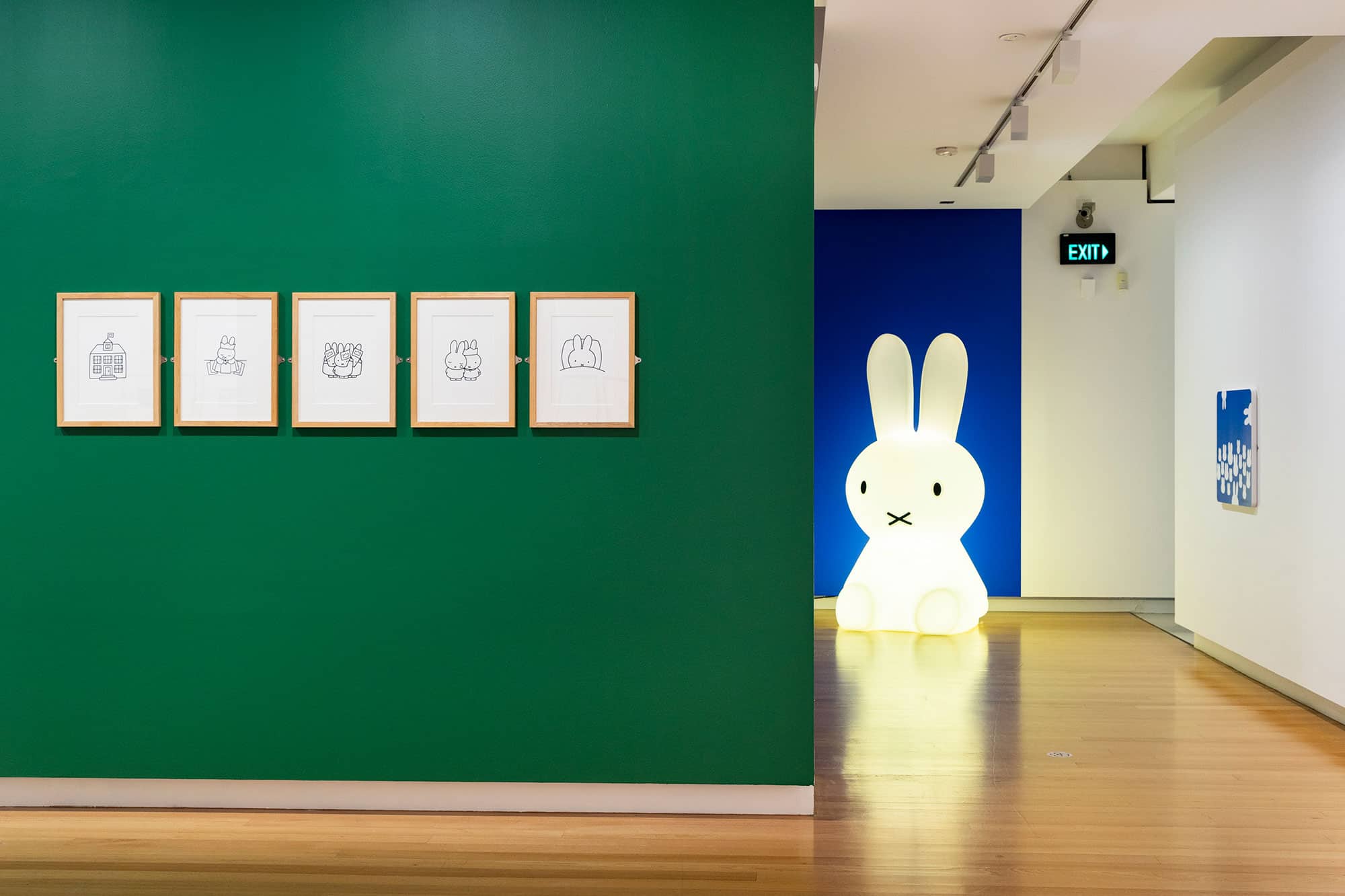 Kelinci Miffy dari Belanda yang Terinspirasi Gaya Mondrian - Written