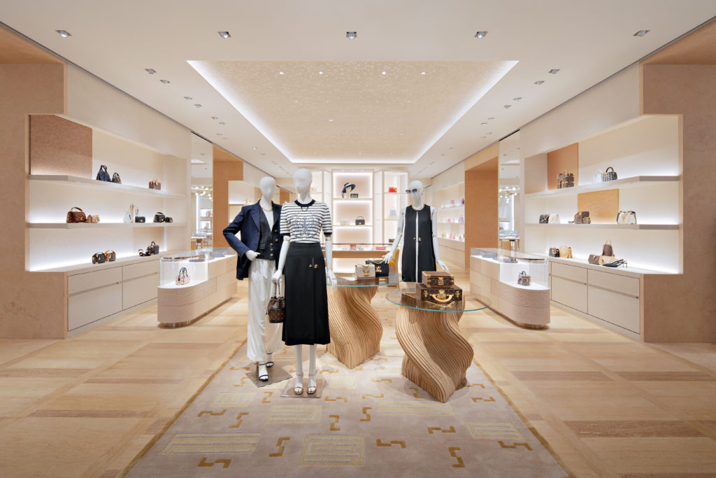 Louis Vuitton Hadirkan Pesona Indonesia ke Butik Plaza Indonesia - Written